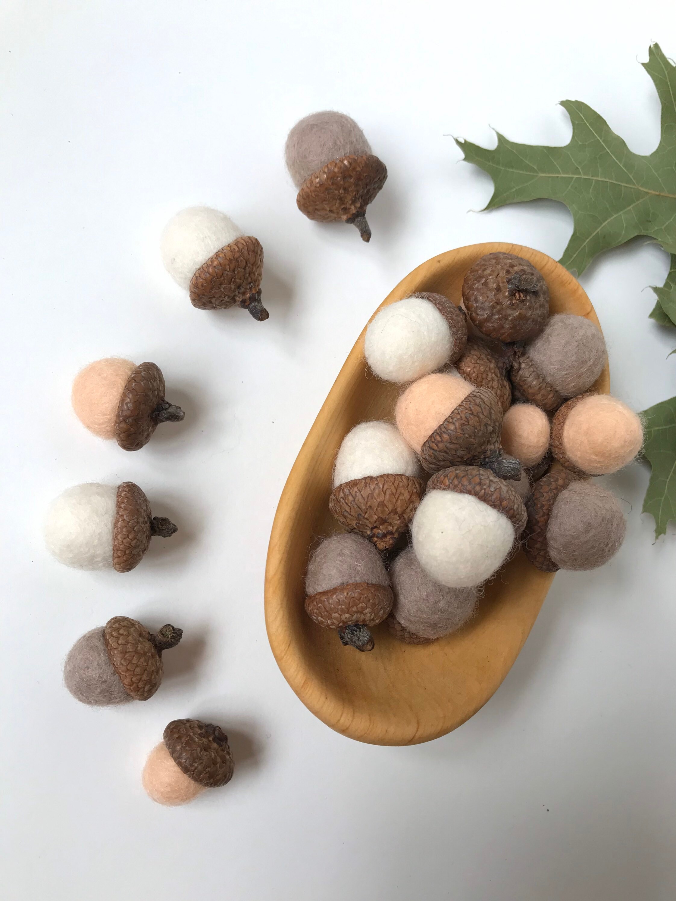 Felted acorns Thanksgiving decor Wool felt acorns Fall decor | Etsy