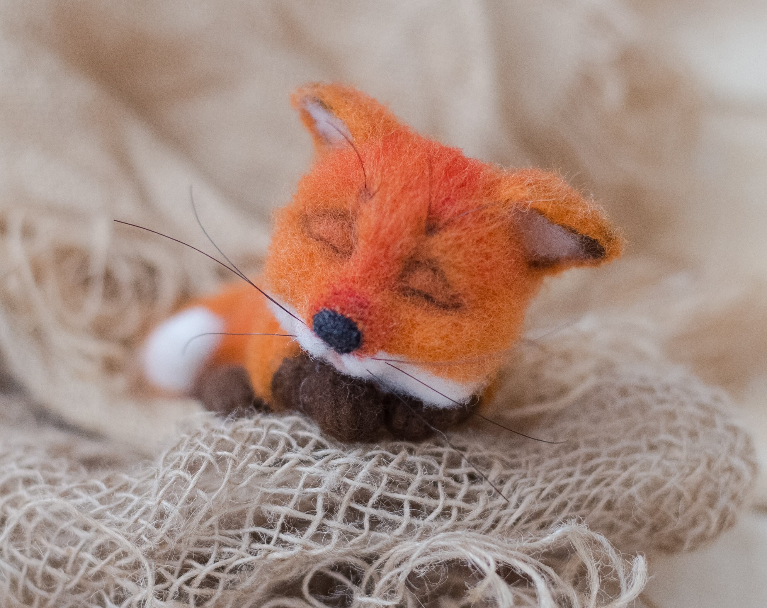 Felted sleeping fox Needle felted animal Wool felt animal | Etsy