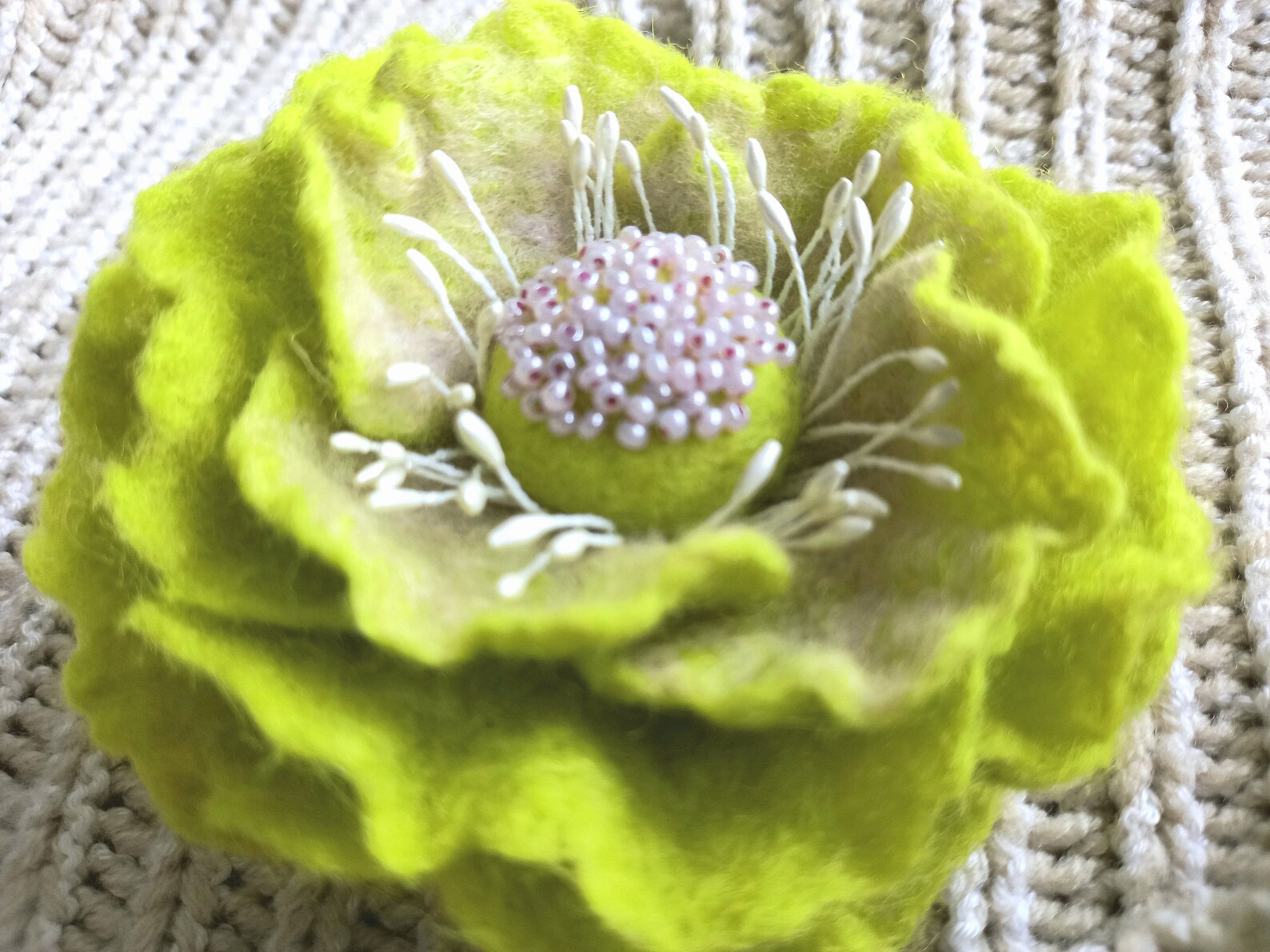 Felted Flower Brooch Set: Custom Wool Brooches, Handmade Jewelry - Etsy