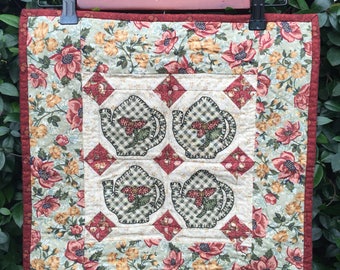 Teapot quilt | Etsy