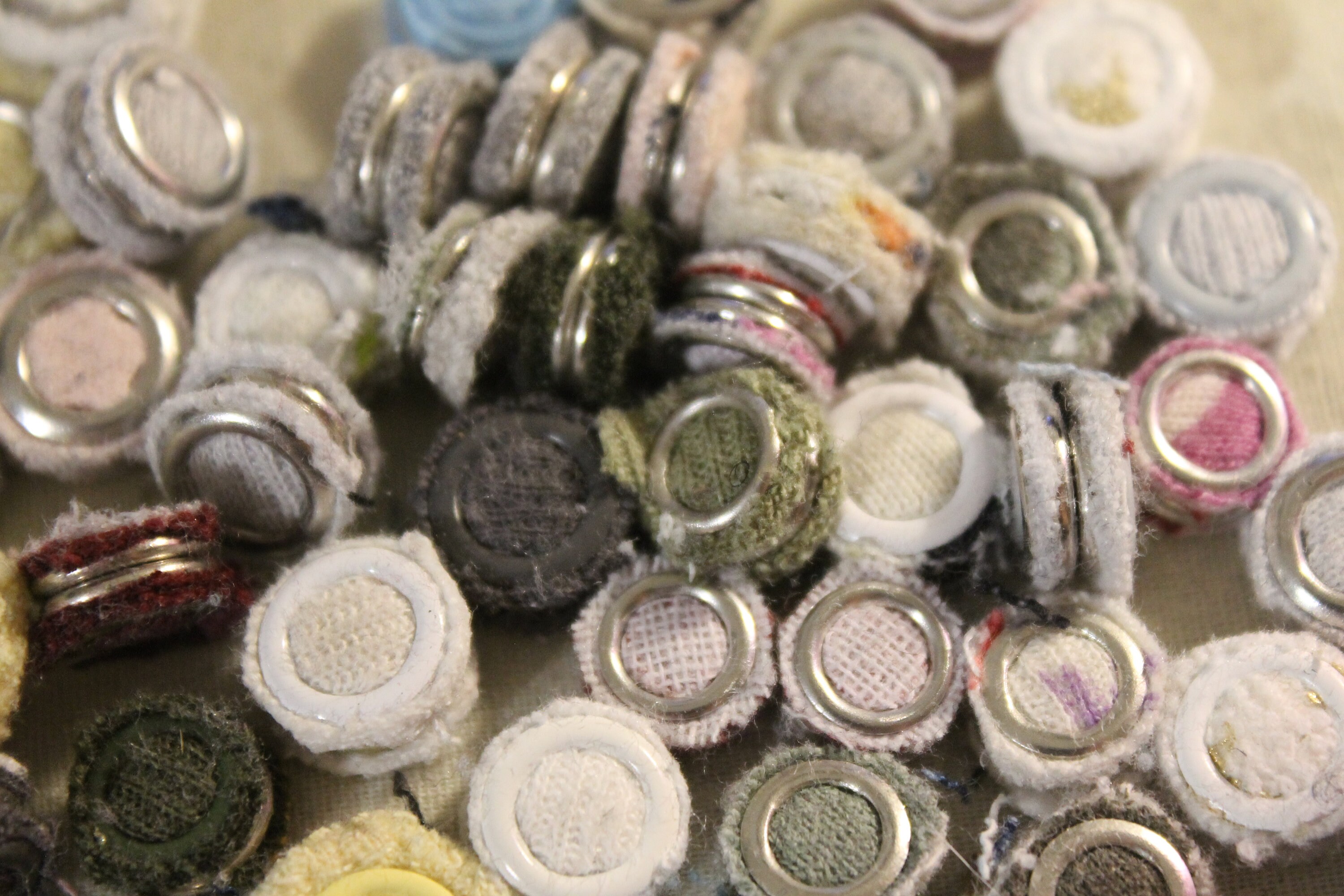 Lot of 100 Reclaimed Snaps / Buttons From Salvaged Secondhand - Etsy