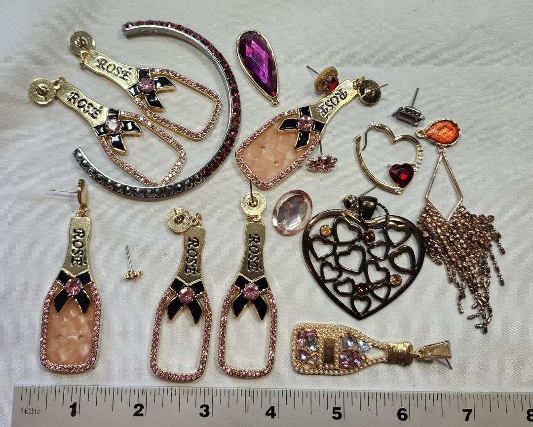 Random Trinket Lots, Multiple Sets, Pendants, Pearls, Gems, Bits and ...
