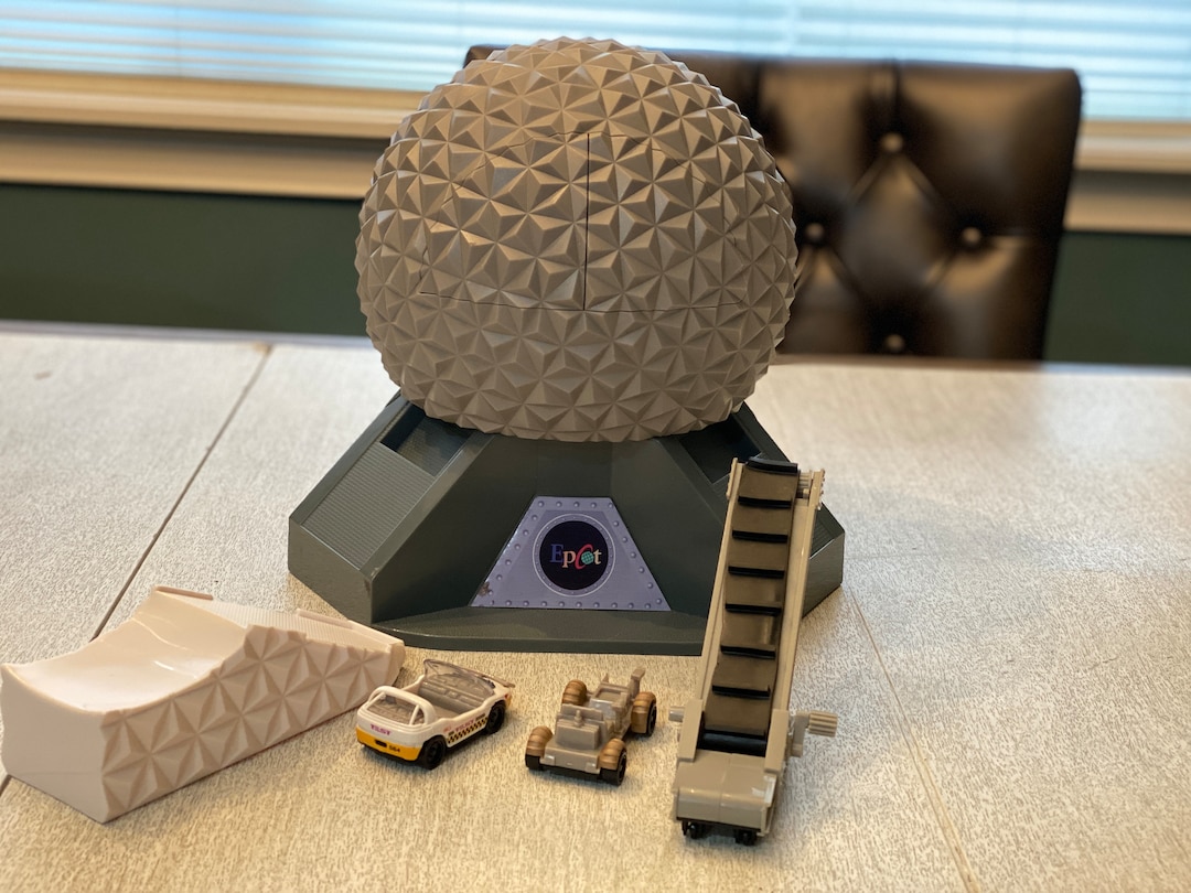 Walt Disney World Spaceship Earth Epcot Park Monorail Adventure Playset ...