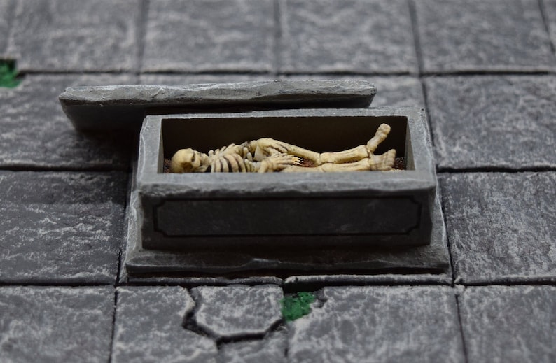 Mini Skeleton Corpse Scatter Terrain D&D, Dioramas, Book Nooks - Etsy