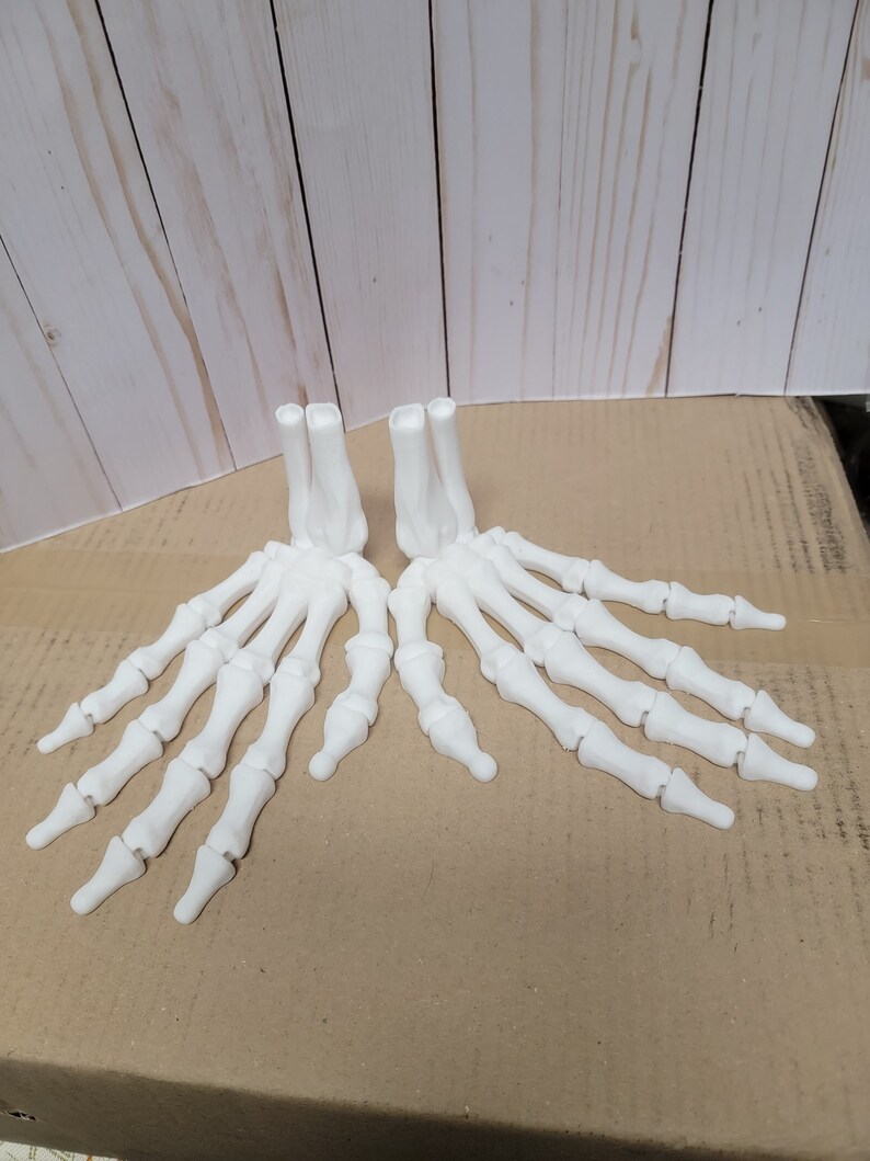 3D Printed Flexi Skeleton Hands: Halloween Decor - Etsy