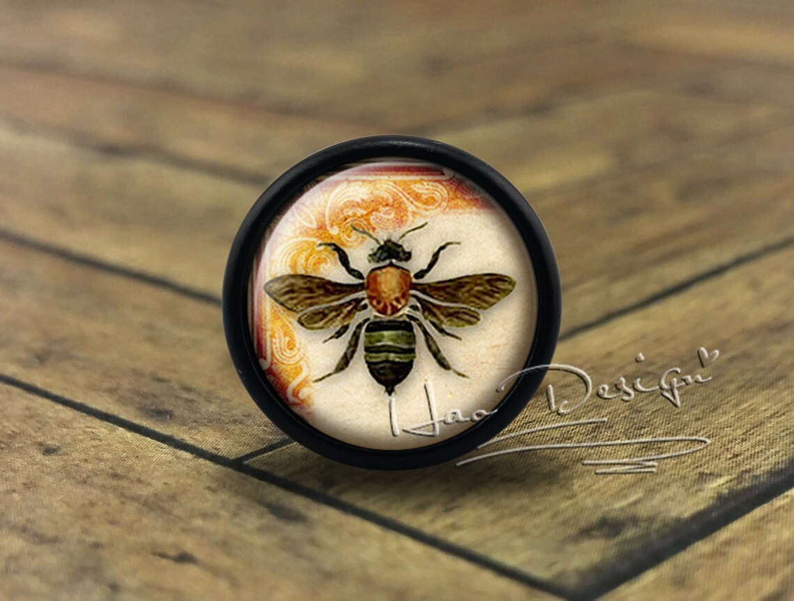 Bee Drawer Knobs/ Handmade Vintage Bronze Dresser Knobs - Etsy
