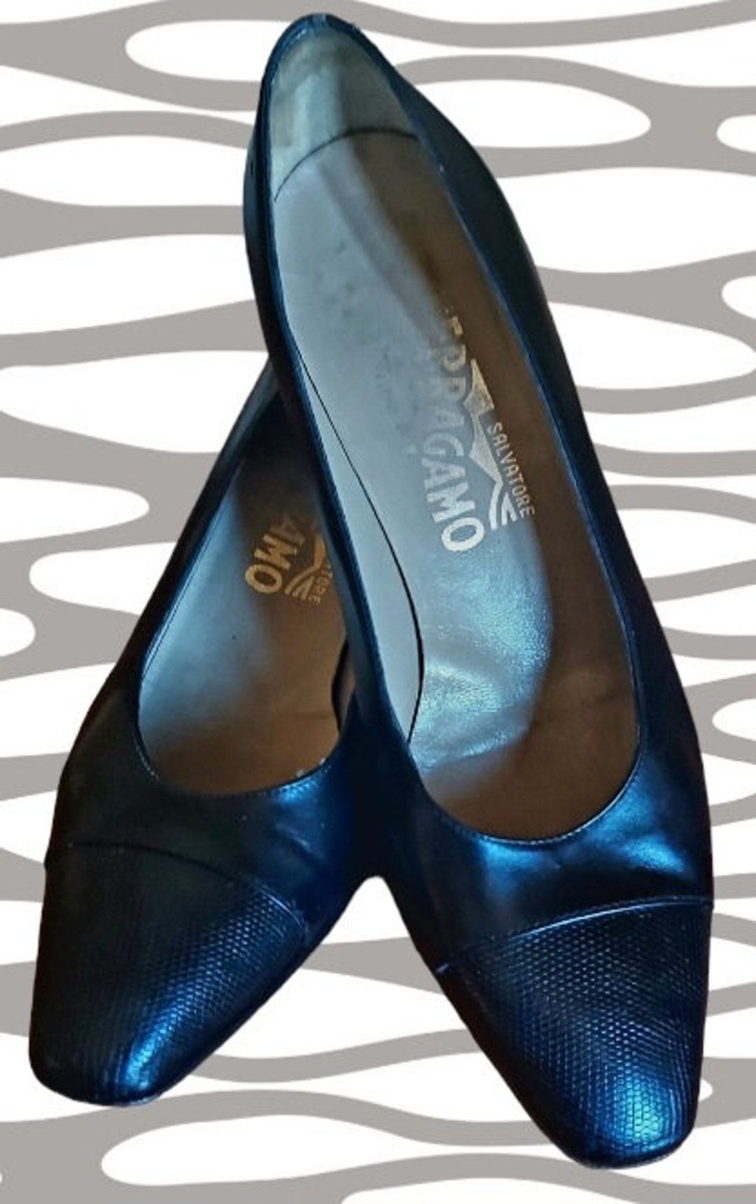 Vintage Salvatore Ferragamo Black Leather Inclosed Cap Toe Pumps ...