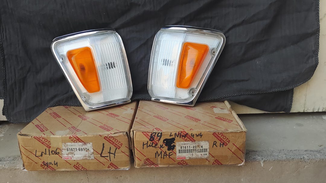 Toyota Hilux 4runner Surf 88-97 Corner Lenses Parking Lenses Japan ...