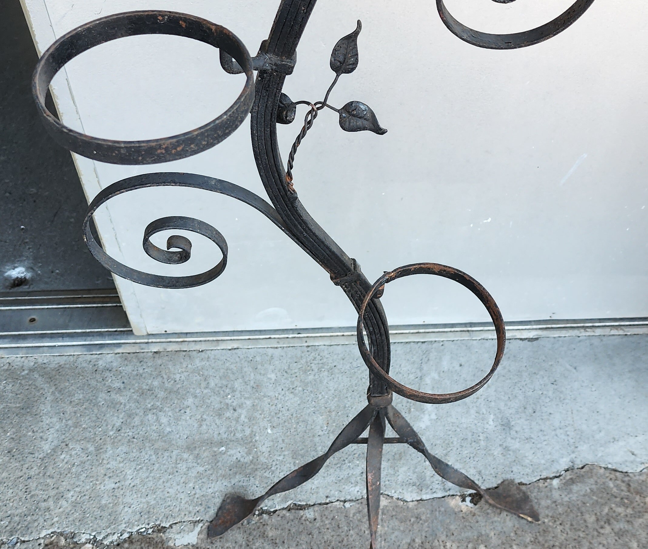 Mid Century Hand Wrought Iron Wall Climbing Flat Back Scroll Plant ...