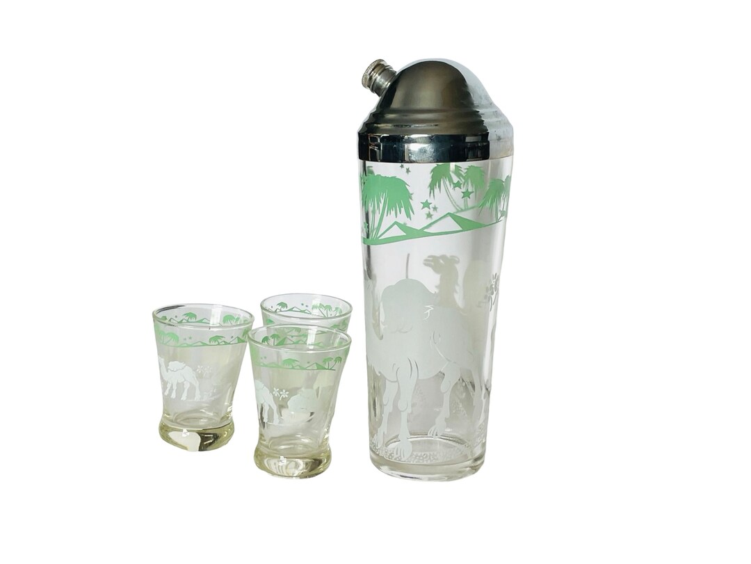 Hazel Atlas Camel Juice/double Shot Glasses and Cocktail Shaker - 4 ...