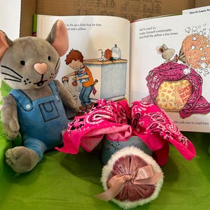 If You Give a Mouse A Cookie Picture Book Box With Manipulatives - Etsy