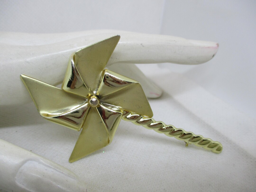 Vintage AJC Pinwheel Brooch: Gold Tone Moving Spinner - Etsy