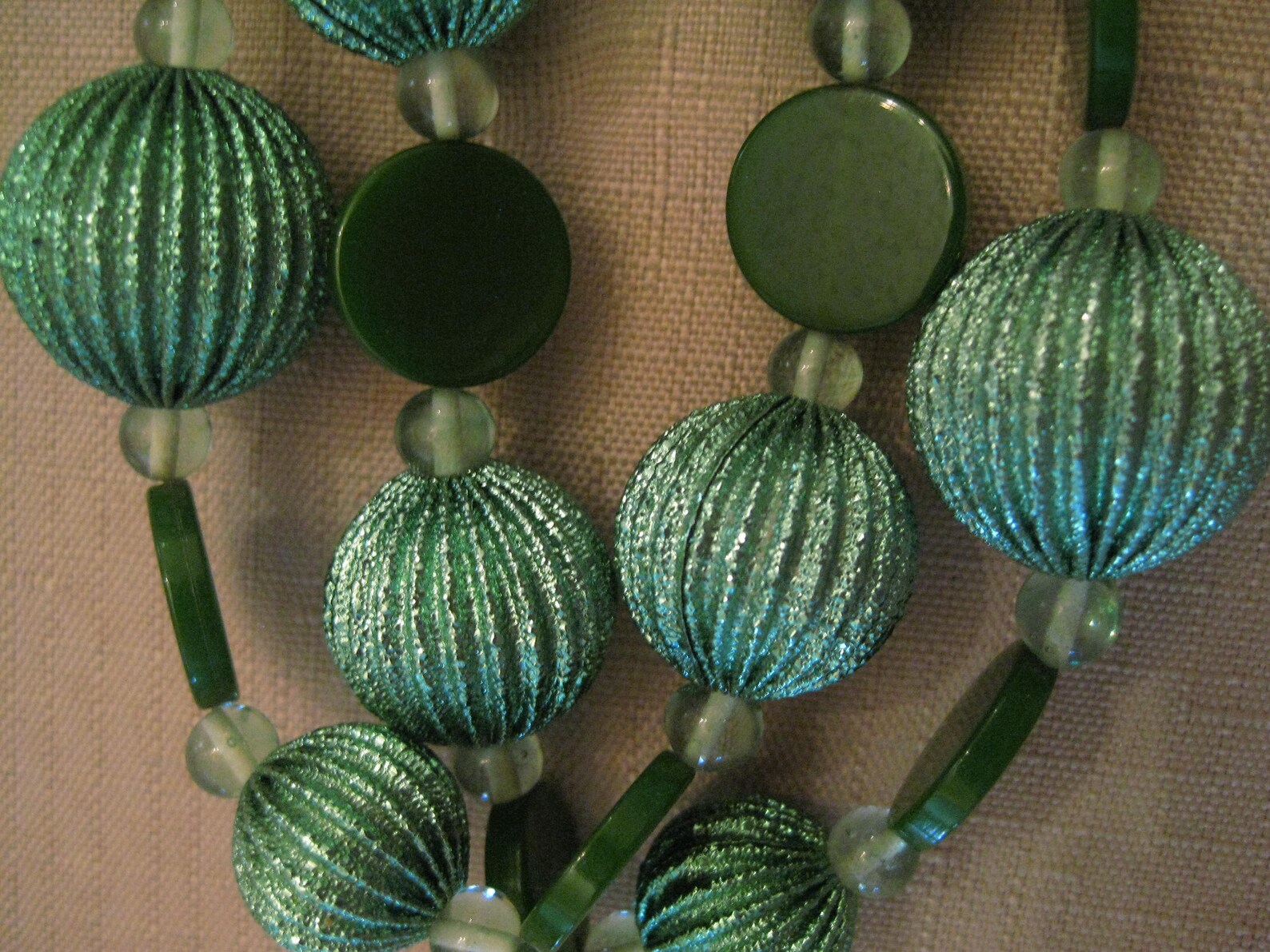 BAKELITE NECKLACE Green Bakelite Flat Disc Beads, Green Sparkle Ribbed ...