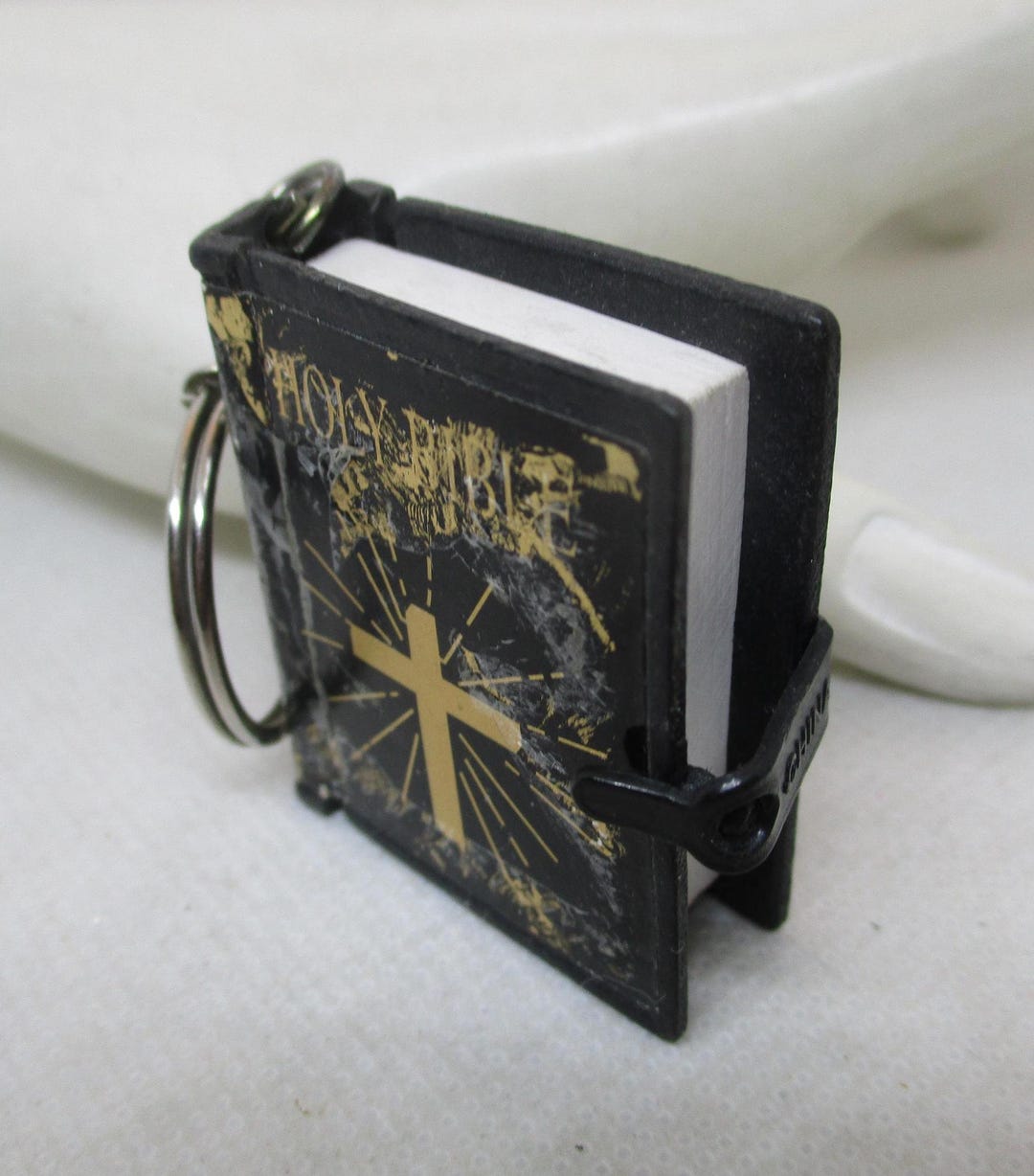 Vintage Bible Keyring Vintage Bible Keychain Black Plastic Bible Cover ...