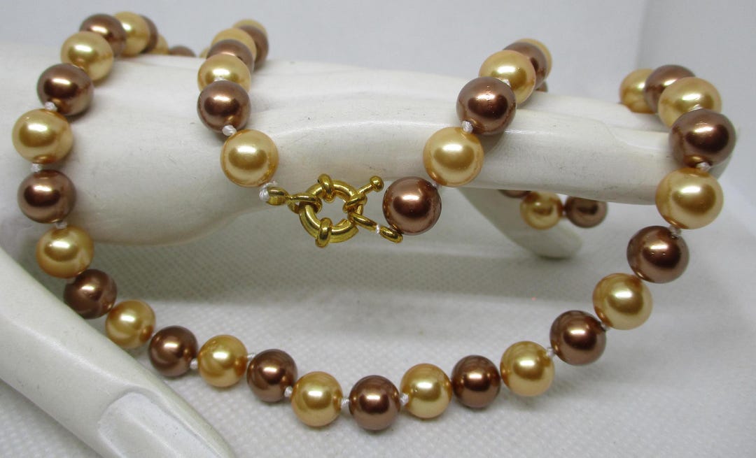 Vintage Two-tone Shell Pearl Necklace: Knotted Beaded Strand - Etsy