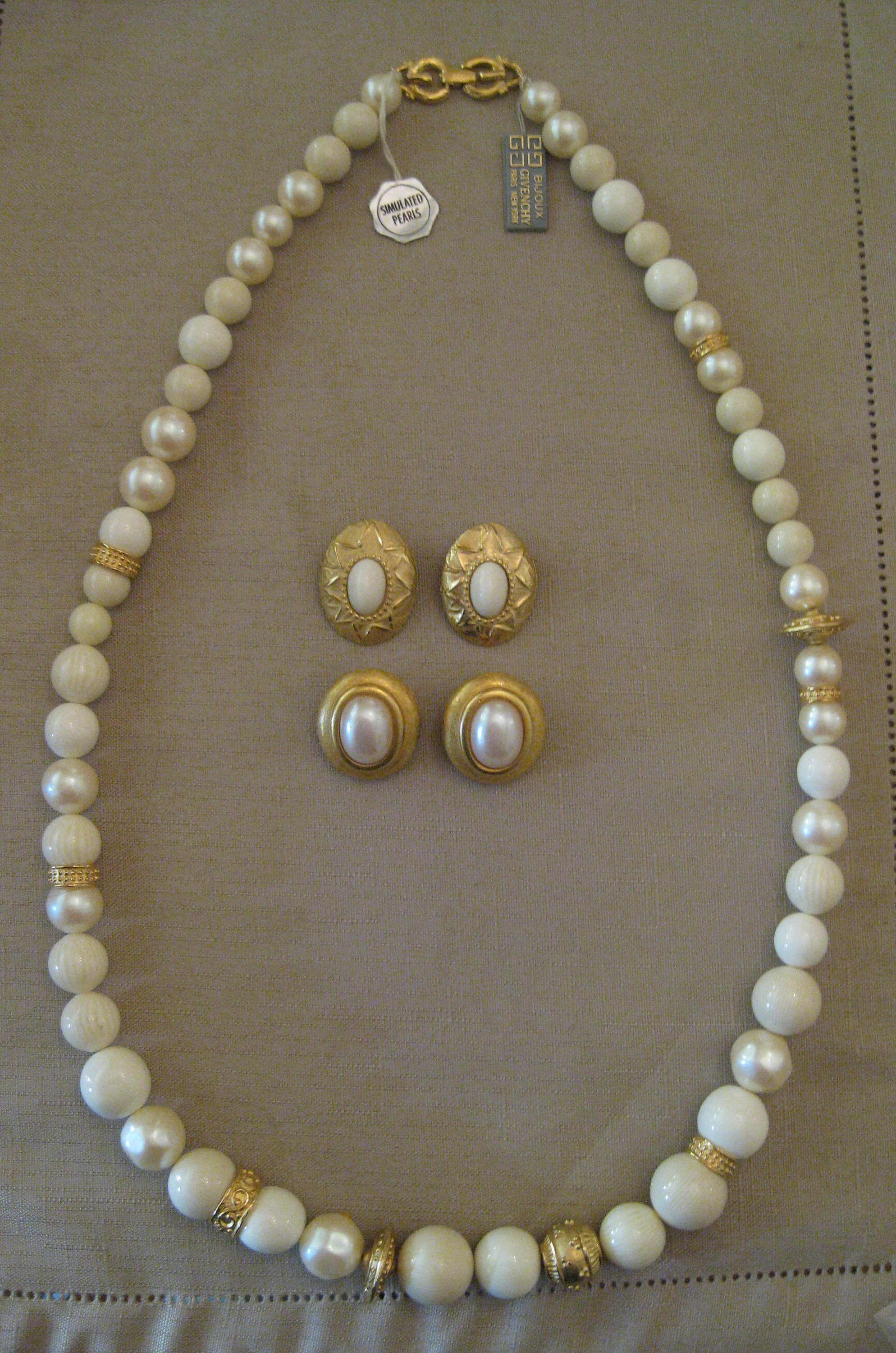 GIVENCHY Bijoux Necklace With Original Tags Simulated Pearl - Etsy