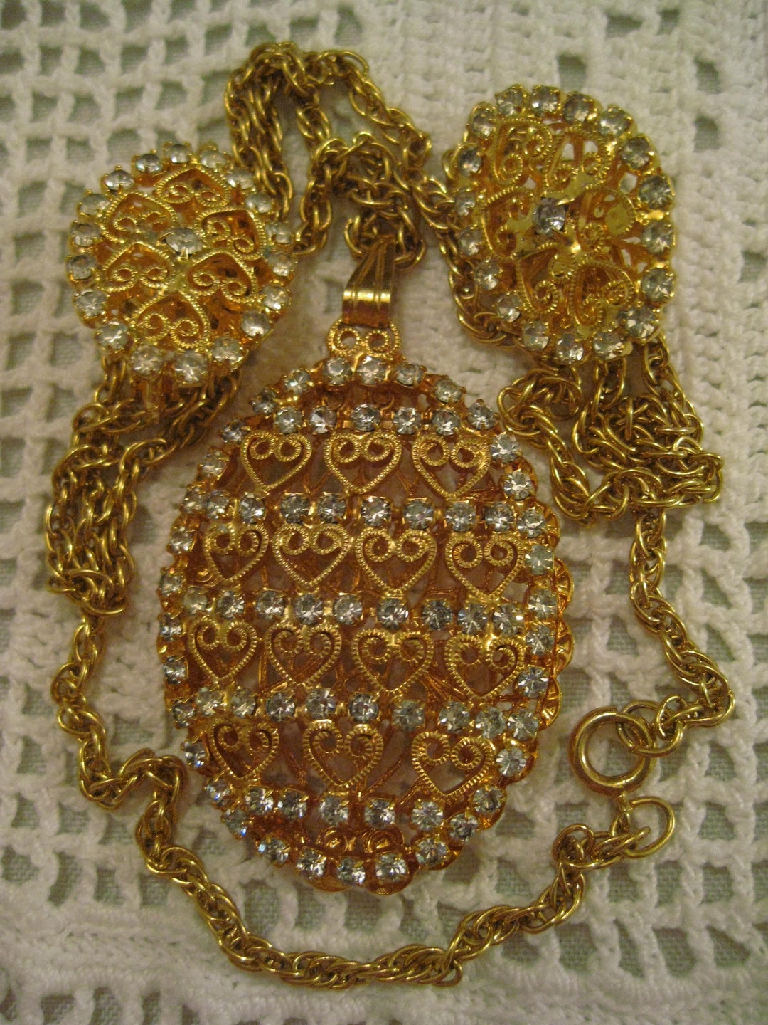 FILIGREE Gold Tone Open Work HEARTS RHINESTONE Puffed Pendant Rope ...