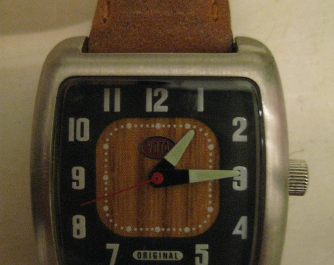 Collectible RADIO YOTA ORIGINAL Watch Pewtertone Metalcase Woodgrain ...