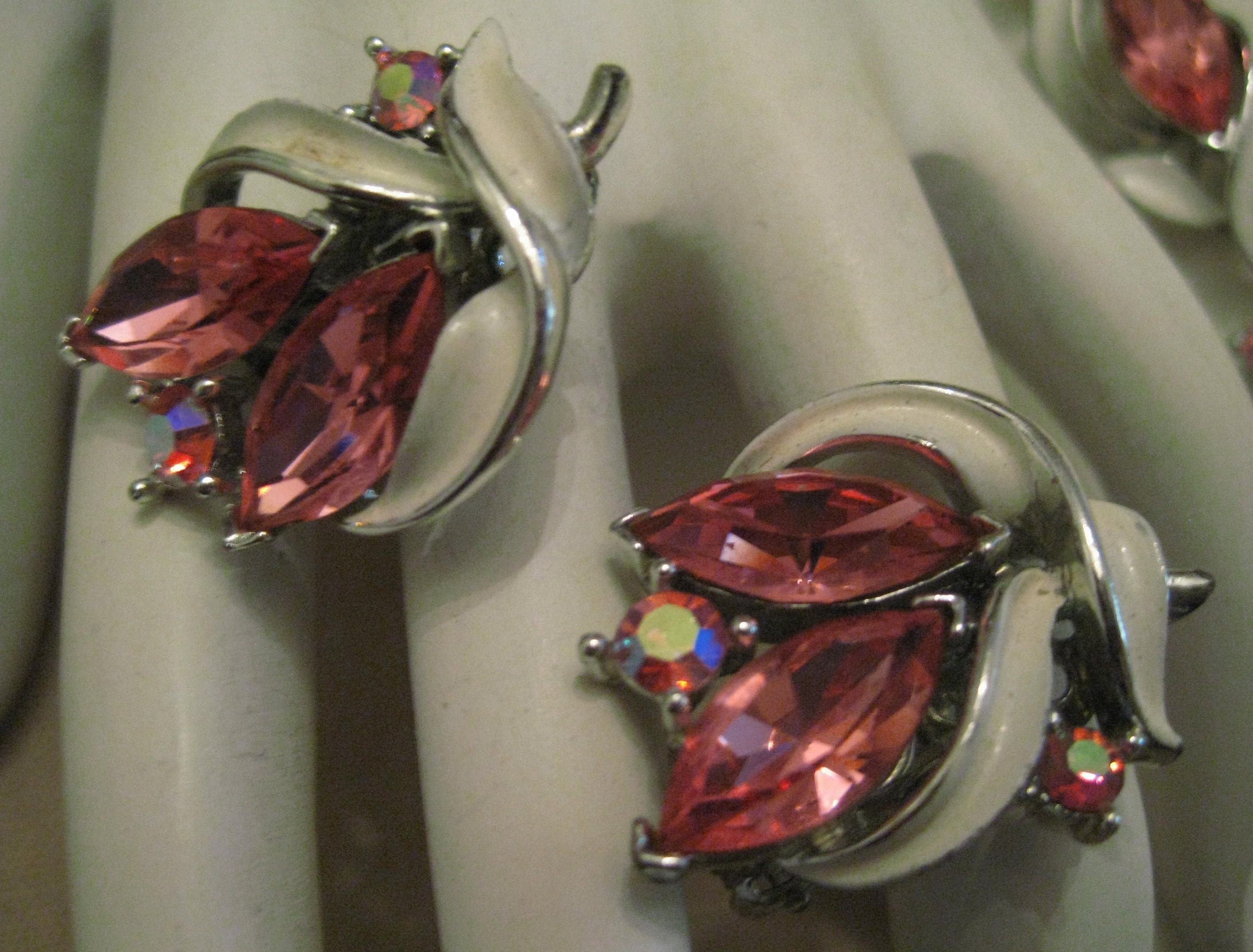 LISNER Necklace Bracelet Clip on Earring Set Signed Lisner - Etsy