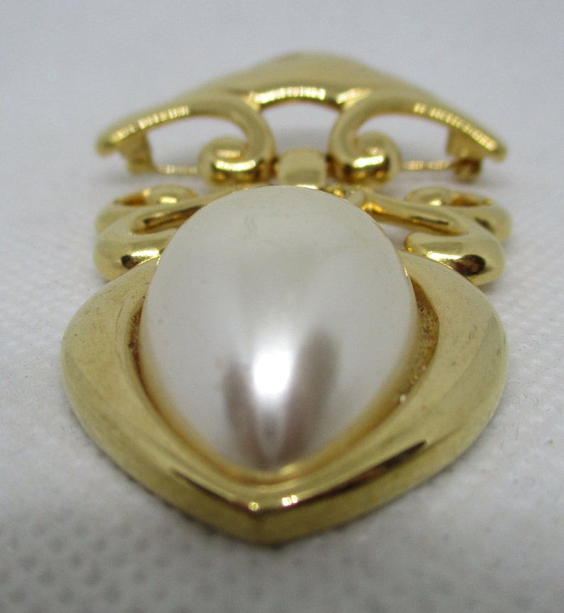 Large Vintage Napier Moving Dangle Faux Pearl Gold Tone Metal - Etsy