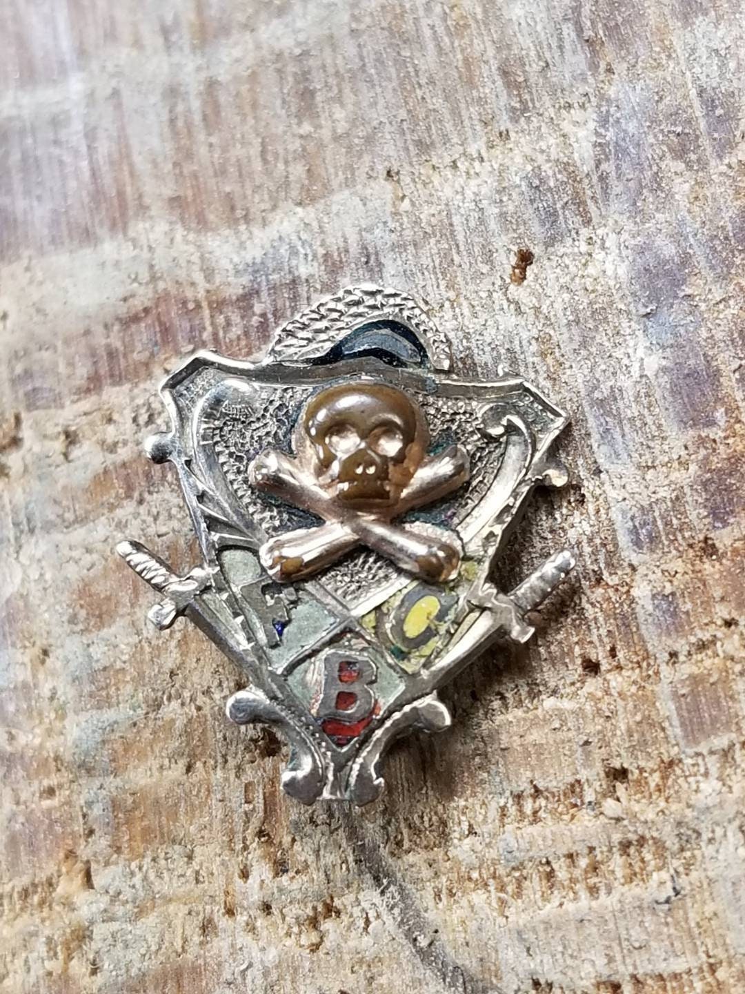 Knights of Pythias Society 10k Gold Pin Skull Crossbones Sword Shield ...