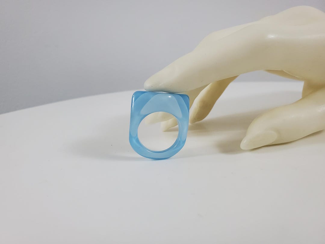 Vintage Laminated Acetate Ring Blue and White Striped Ring Size 8 Mod ...