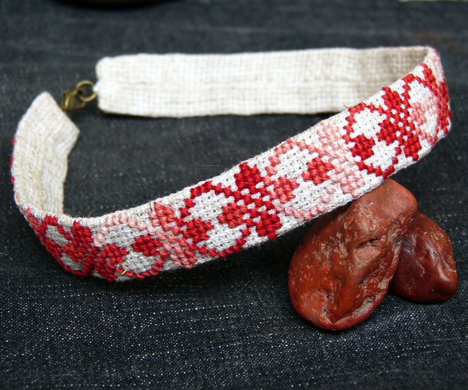 Red Embroidered Choker - Red Neck Ribbon With Cross-stitch - Ornament ...