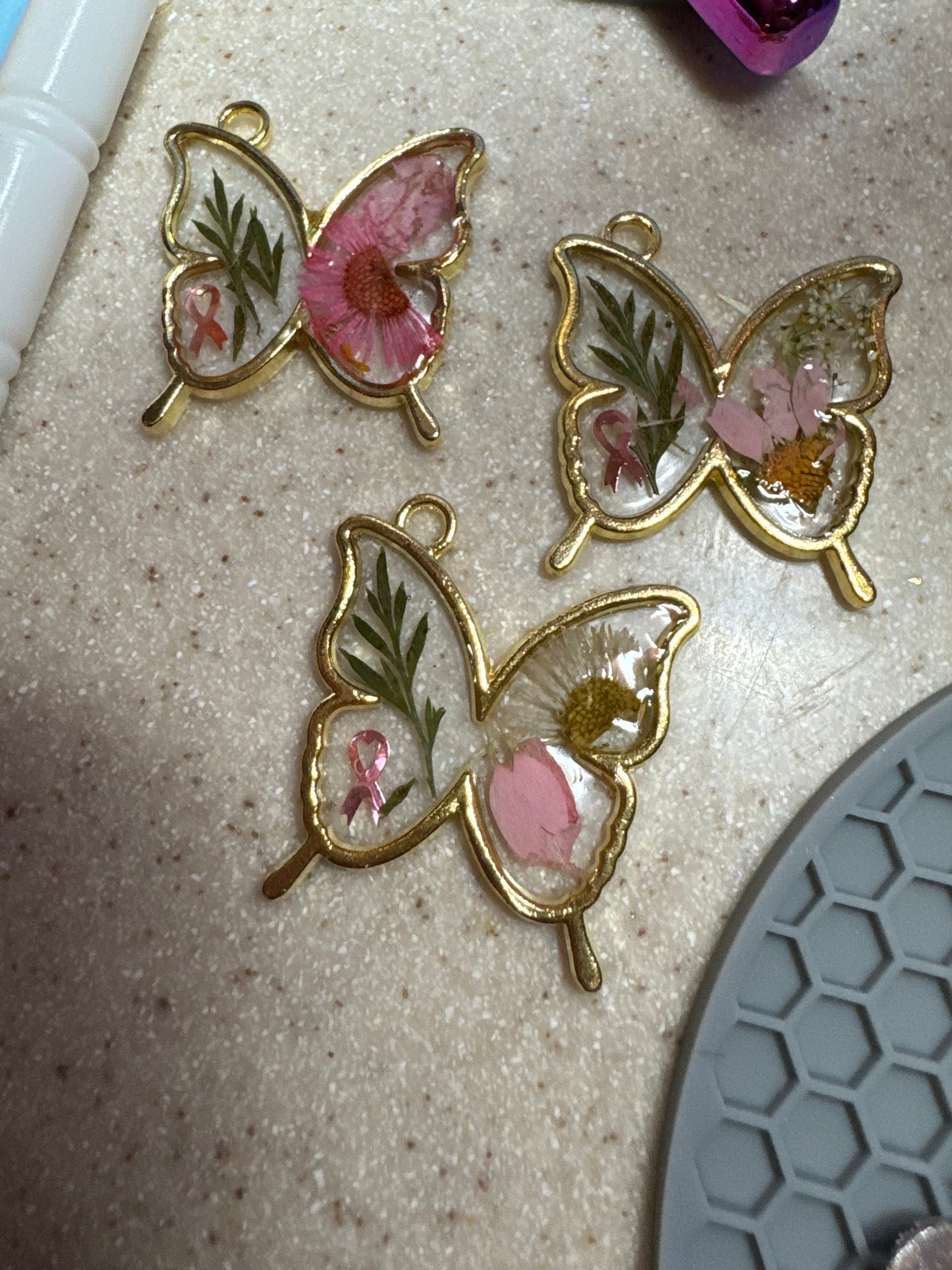 Custom Resin Necklace/keychain Pendant - Etsy