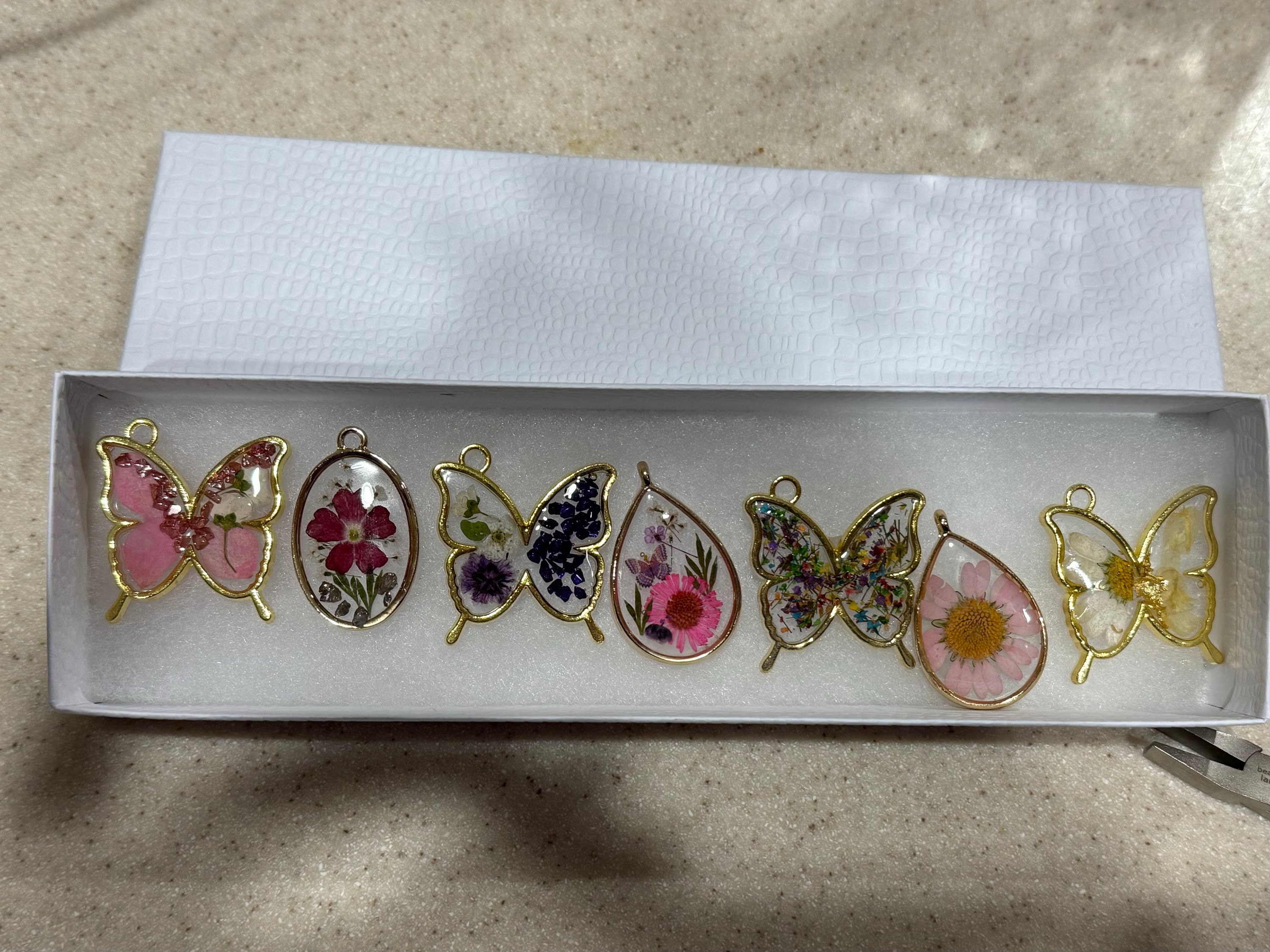 Custom Resin Necklace/keychain Pendant - Etsy