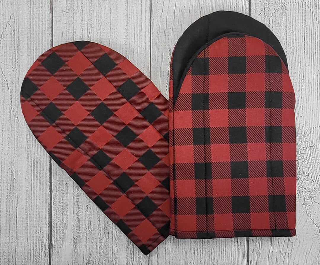Buffalo Plaid or Check Oven Mitts Puppet Style or Shark Bite Style ...