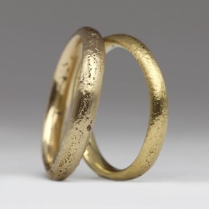 Hers and Hers 18ct Gold Wedding Ring Set, Sandcast Androgynous Rings ...