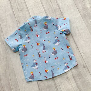 Short Sleeve Shirt With Mandarin Collar in Seaside Character Print ...