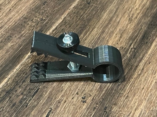 SPRING Jaws of Fun Toy Clamp for Nipples PAIR — Sharp Pointed Things