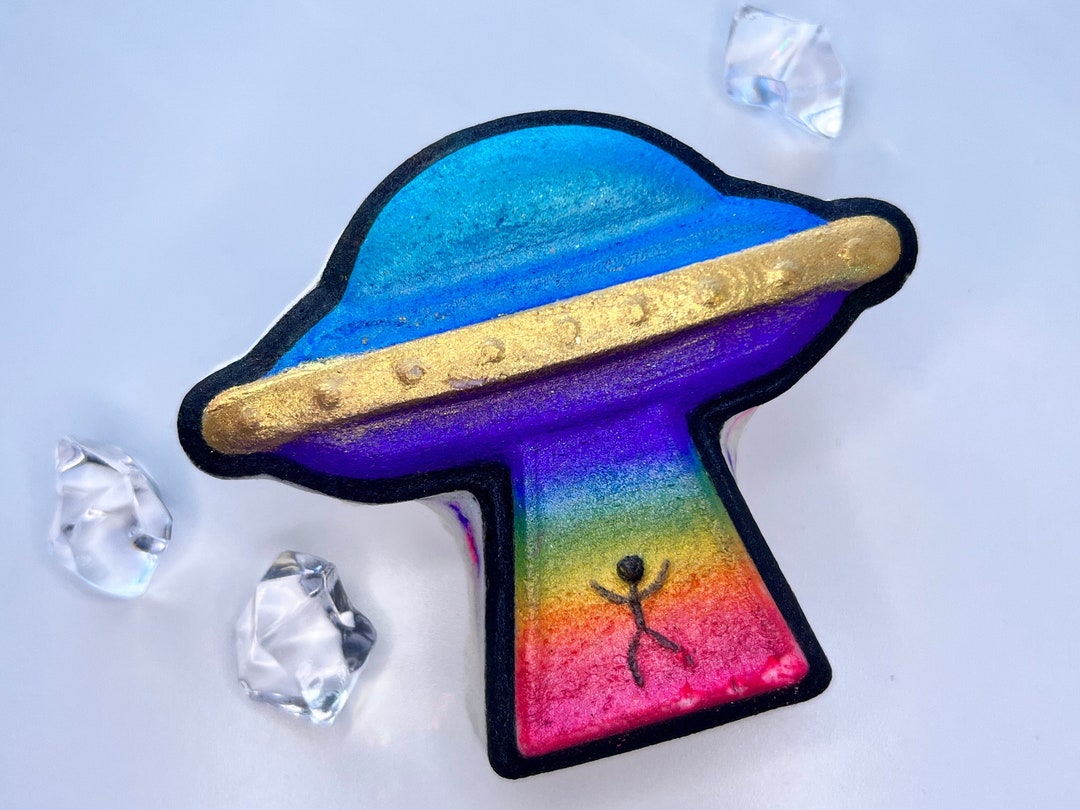 Beam Me up UFO Bath Bomb - Clove | Pine | Candied Pineapple - Etsy