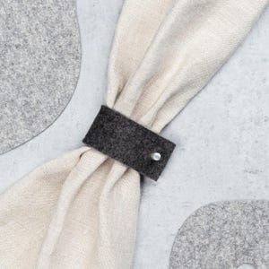 Modern Wool Felt Napkin Rings: Minimalist Table Setting - Etsy