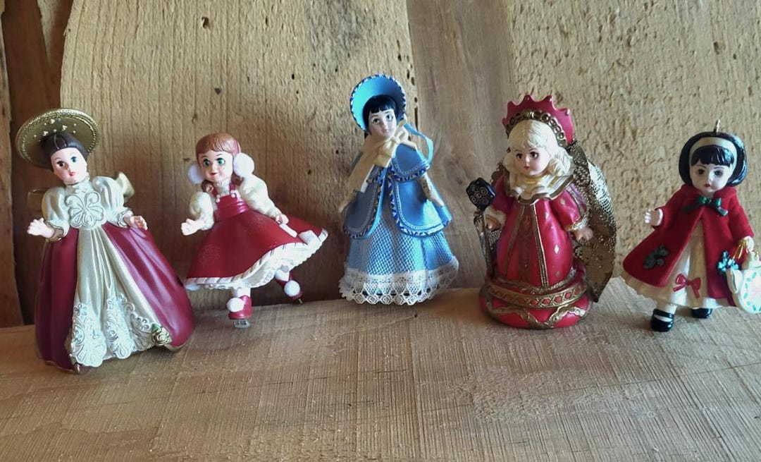 8 Vintage Christmas Tree Ornaments. 7 Madame Alexander Doll Company & 1 ...