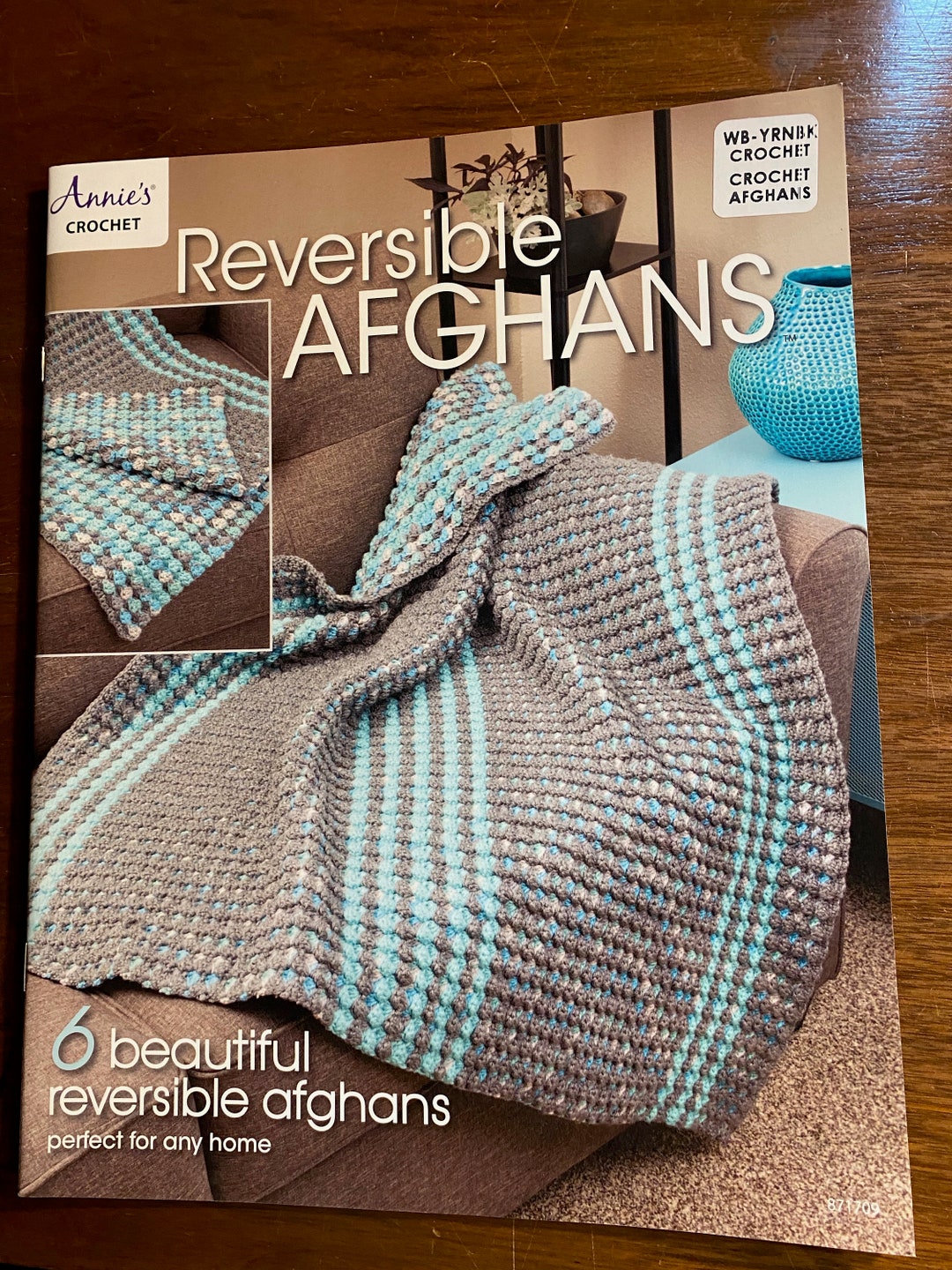 Reversible Afghans - 6 Designs Crochet - Annie's - 2018 - Honeycomb ...