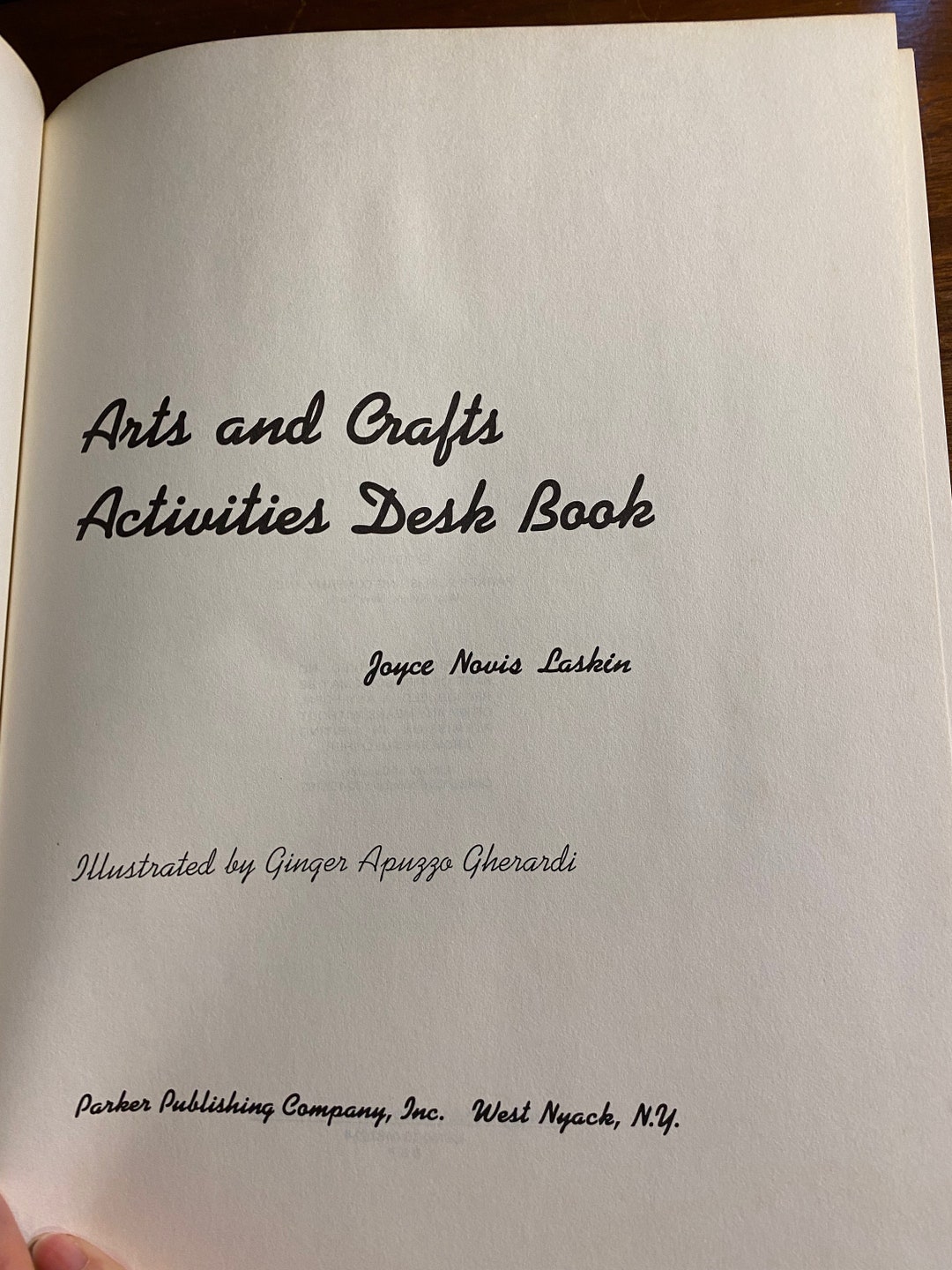Arts and Crafts Activities Desk Book - Children Craft Book - Easy Kids ...