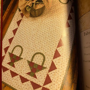 Four Seasons of Calendar Table Toppers / Runner Lynette Jensen ...