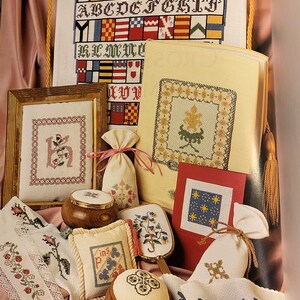 Medieval Cross Stitch Samplers Angela Wainwright 1995 Embroideries ...