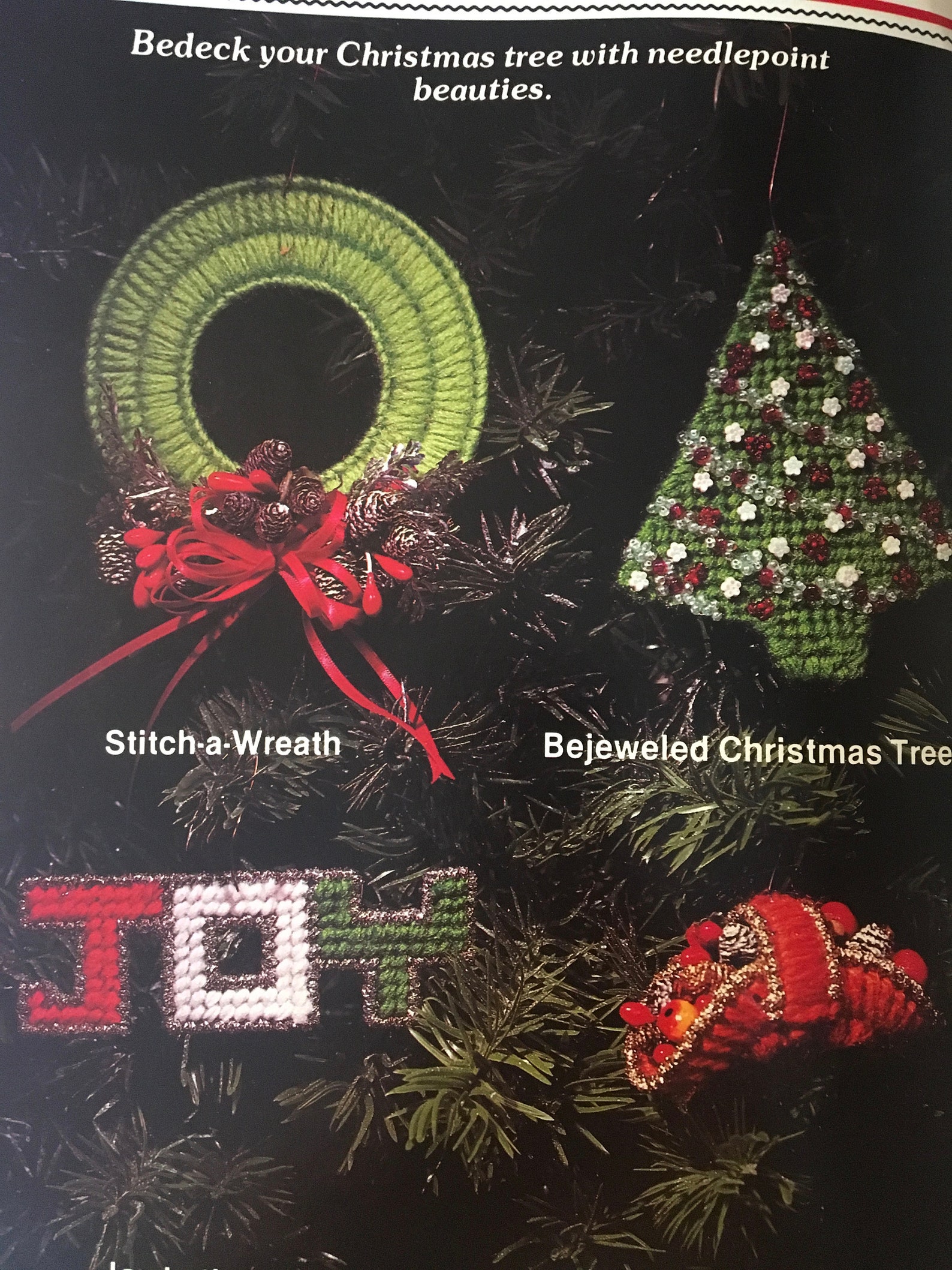 Needlepoint on Plastic Canvas the CHRISTMAS Book - 23 Needlepoint ...