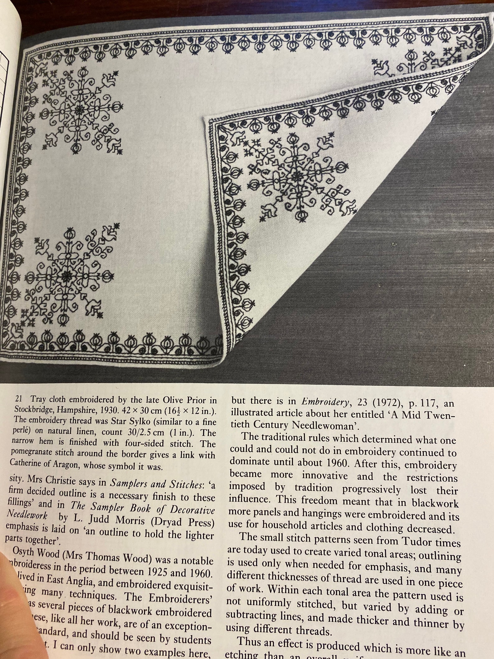 Blackwork Embroidery Design and Technique - Beginner's Guide - Margaret ...