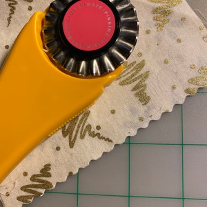 Olfa PIK-2 45mm Rotary Pinking Cutting W/cutting Mat Round Blade Sewing ...