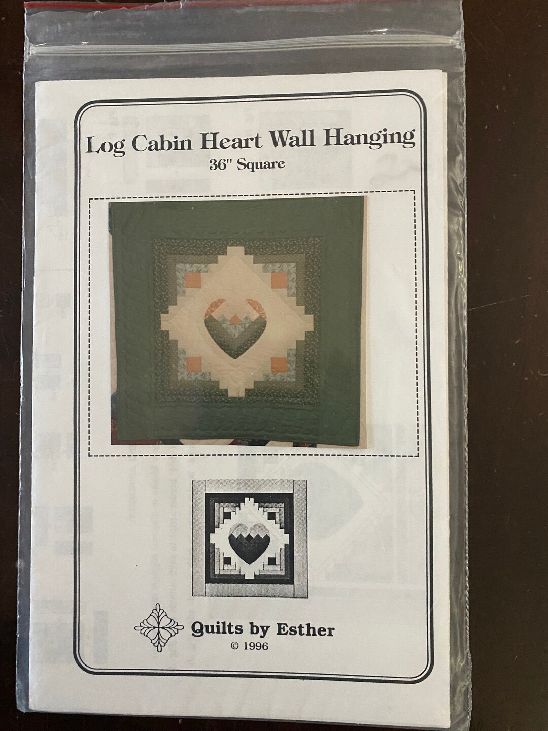 Log Cabin Heart Wall Hanging - Esther Hershberger - Pieced 36" Quilt ...