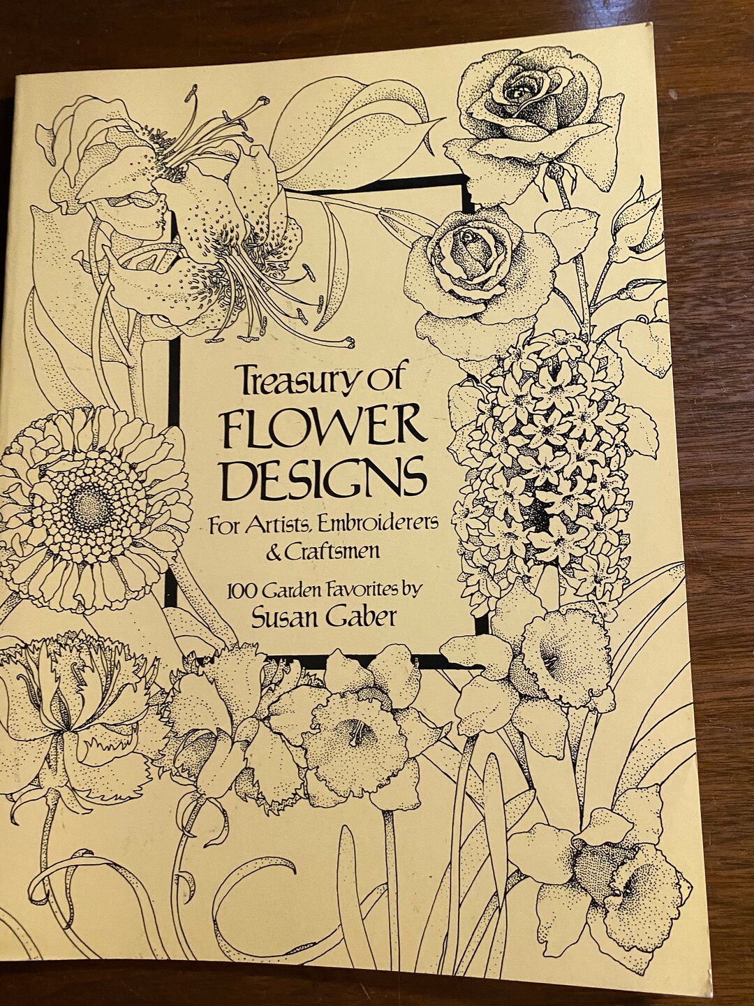 Decorative Flower Designs, Patterns & Motifs for Artists, Embroidery ...