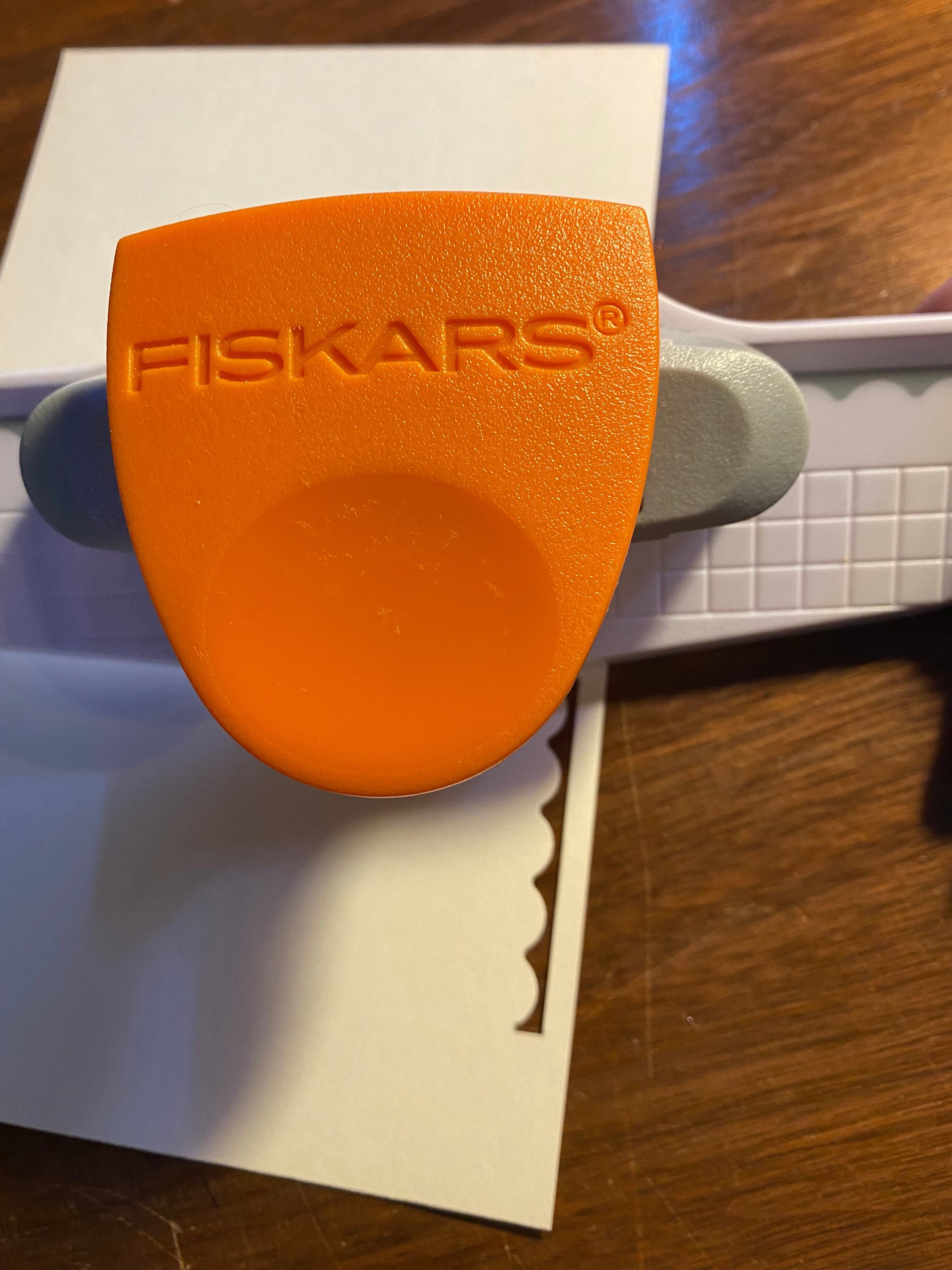 Scallop Fiskars Punch / Border / Corners / Page / Paper Edge / Punch ...