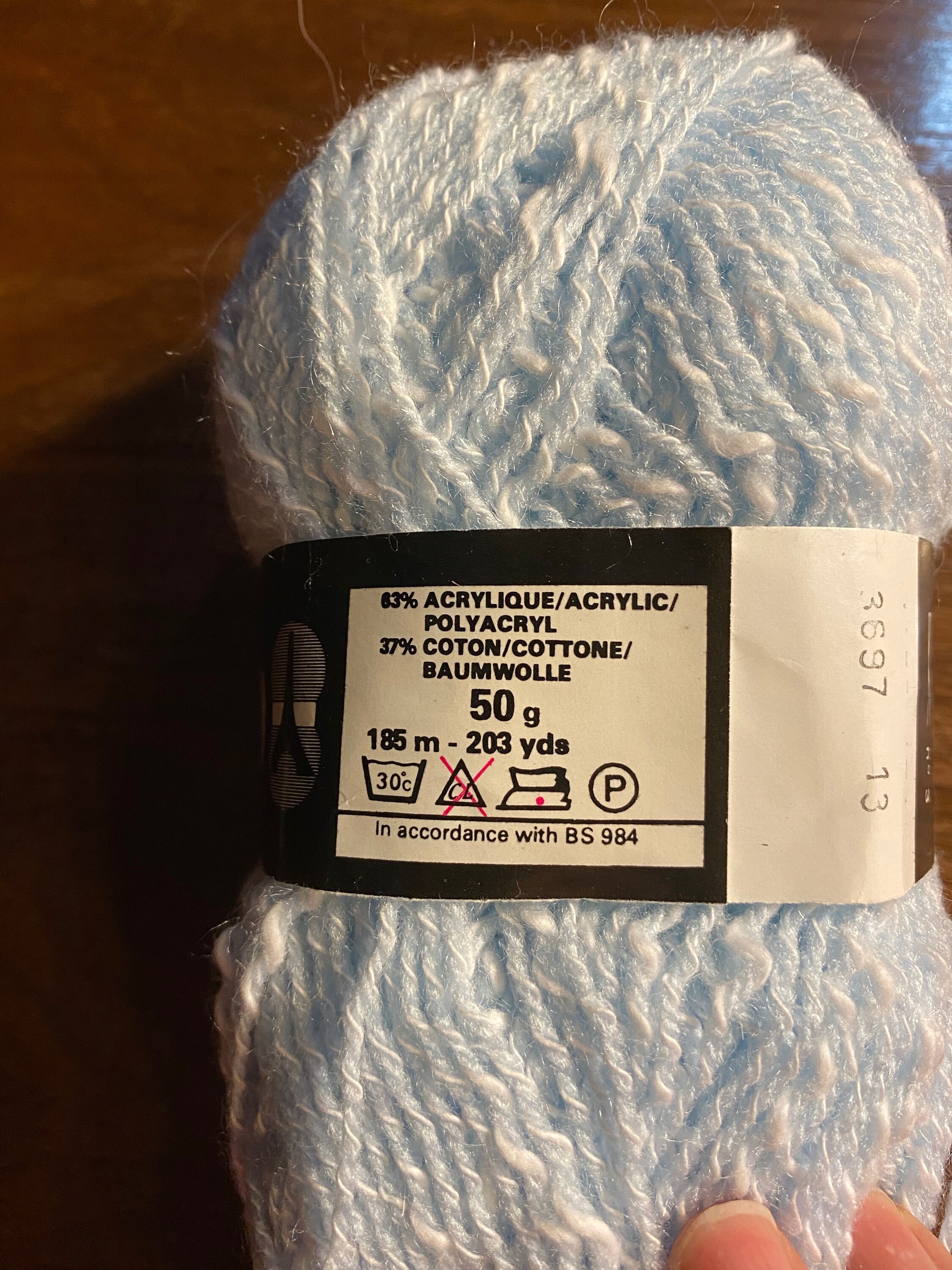 Macrame New soft and fluffy machine wash 83% Acrylic / 37 pc Cotton 203 ...