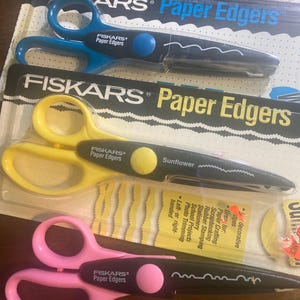 Fiskars Scissors Paper Edgers Cutting Decorative Scallop Edge Design ...