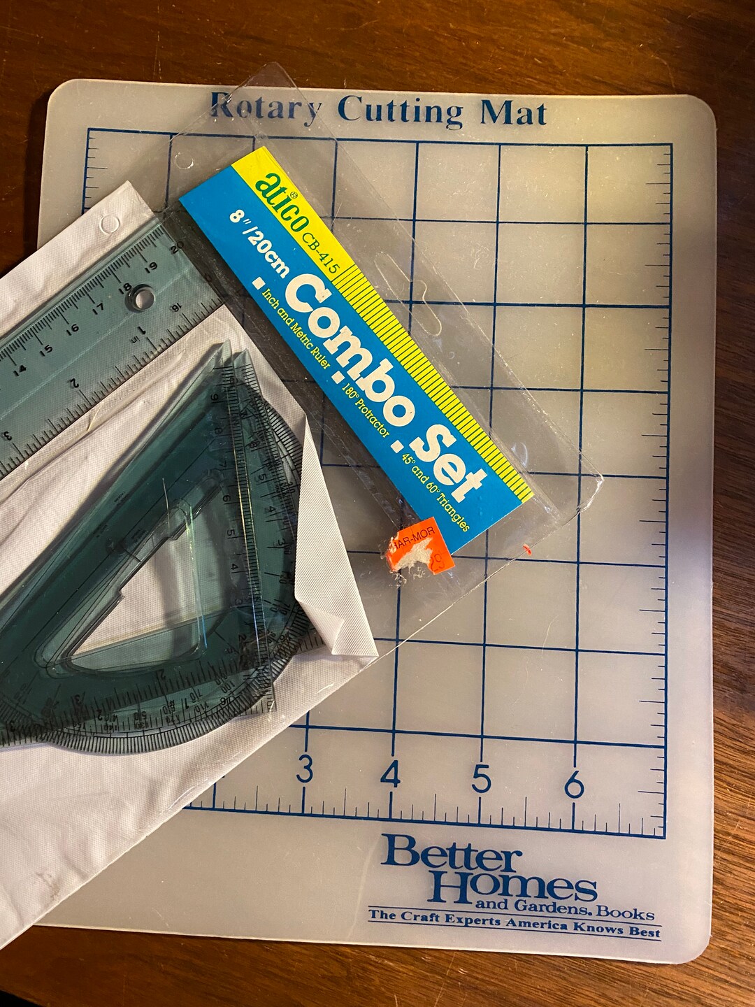 Quilter's Cutting Board and Ruler Set - 7" X 8" Rotary Cutting Mat With ...
