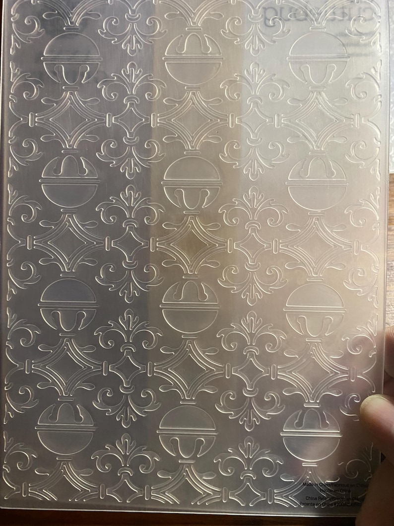 Anna Griffin Circuit Cuttlebug Embossing Folder Christmas Pick: Deer ...